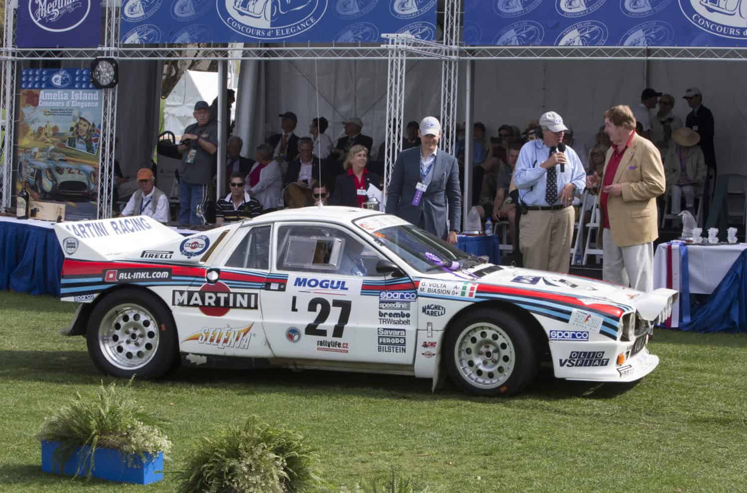 Martini & Rossi’s High-Speed Vermouth Billboards - Revs Institute